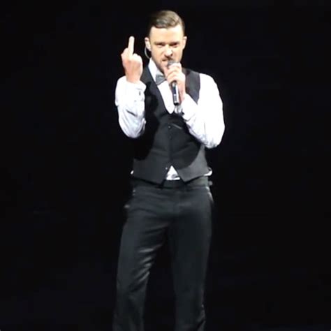 Justin Timberlake Gets Flipped Off By Fan In Concert—watch Now