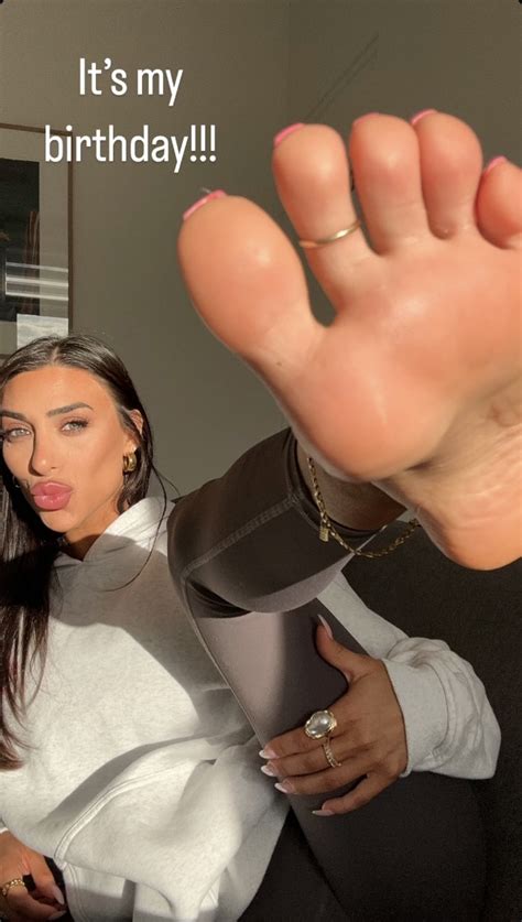 Margarita Smiths Feet