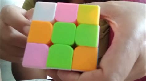 How To Solve Rubiks Cube First Layer Youtube