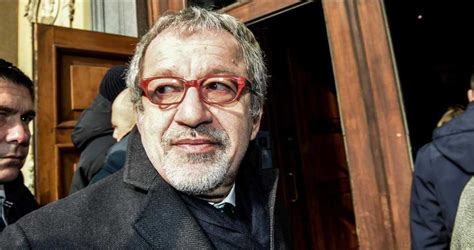Chi Era Roberto Maroni Ex Ministro Dellinterno E Del Lavoro
