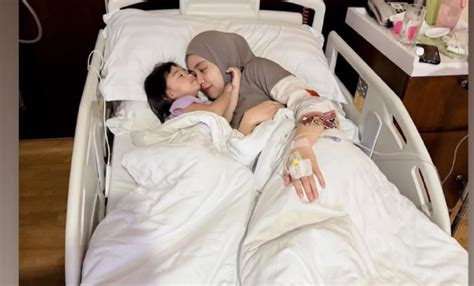 Ria Ricis Masuk Rumah Sakit Gara Gara Keracunan Makanan Okezone Health