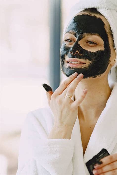 Las mascarillas peel off son o no son buenas para tu piel Descúbrelo en este pequeño fragmento