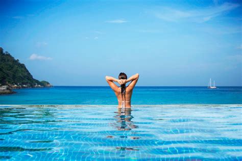 20 Infinity Pools With The Most Stunning Views