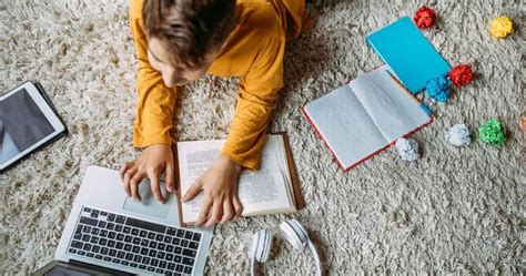 С 1 сентября подмосковные школы перейдут на новый электронный дневник Счастливые родители