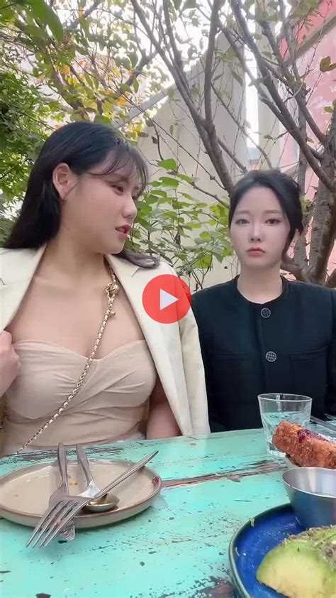 ㅇㅎ 옆사람에게 무조건 뽀뽀할수 있는 스킬 유머 움짤 이슈 에펨코리아