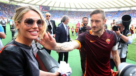 Separazione Totti Blasi Cosa Sta Venendo A Galla Sul Divorzio
