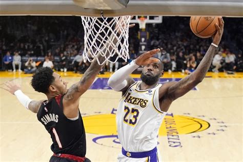 Lebron James To Miss Lakers Game Against Clippers Because Of Left