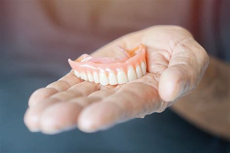 Mejor Fijador Para Prótesis Dentales ¿cuál Elegir
