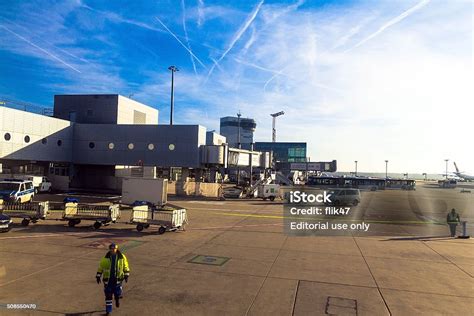 프랑크푸르트 국제 공항 세계에서 가장 붐비는 공항 독일 Lufthansa에 대한 스톡 사진 및 기타 이미지 Lufthansa