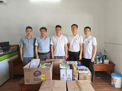 经济与管理学院和校审计工作部到新丰县黄磜镇营盘村对接调研 经济与管理学院