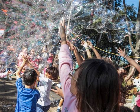 Festival De Bolhas Gigantes Anima A Criançada De Santo André