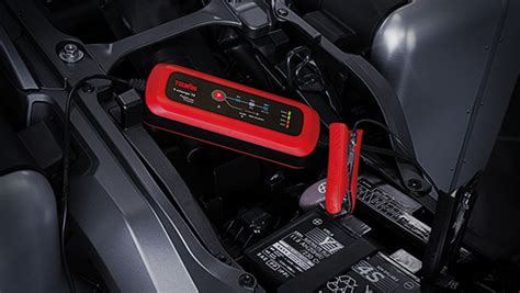 Druppellader Aansluiten Op Accu Motor Auto Scooter Hoe Werkt Het