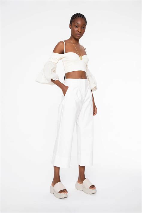 Top Briona Cris Barros