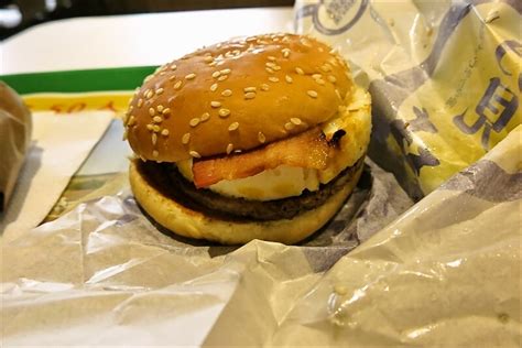 『マクドナルド』2023年月見バーガー＆七味香る牛すき月見のインチキ疑惑 Food News フードニュース