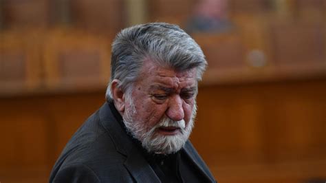 Вежди Рашидов втрещи с изказване в НС Всички ку ви се събудиха да се сетят че са изнасилени