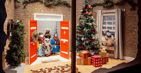 Christmas Window Display Ideas