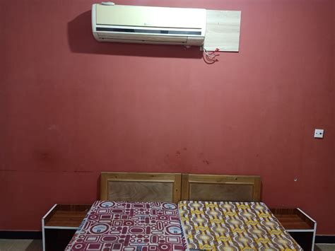 Continental Girls Hostel Near Ucp Lahore