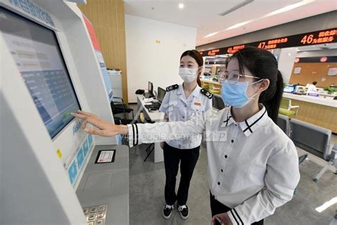 福建长乐：精细服务提质效 便民利企办实事 人民图片网