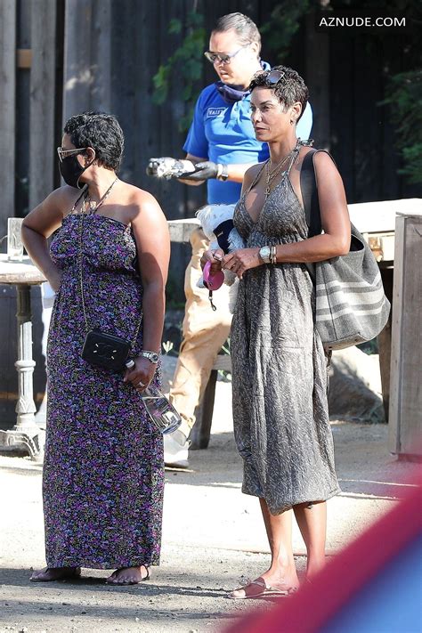 Nicole Murphy Sexy In A Summery Dress As She Leaves Malibu Cafe Aznude
