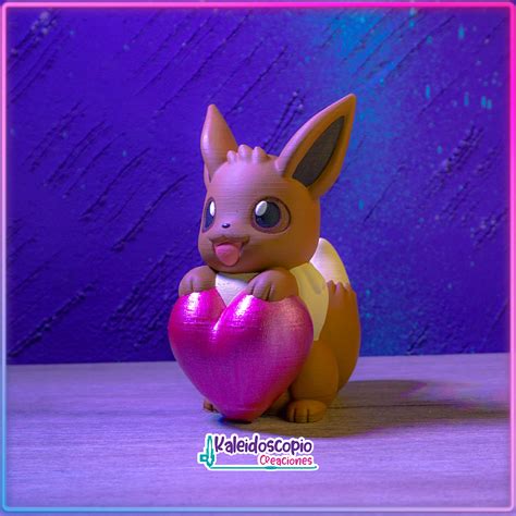 Eevee San Valentin Figura Custom Kaleidoscopio Creaciones