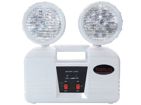 Luminária De Emergência Faróis De Led Lúmens R em Mercado Livre