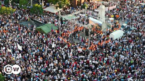 Protestos Contra O Enorme Projeto De Mineração De Lítio Da Rio Tinto