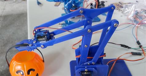 20221030機械手臂（二）arduino程式設定教師研習 ~ 澎湖縣自造教育及科技中心