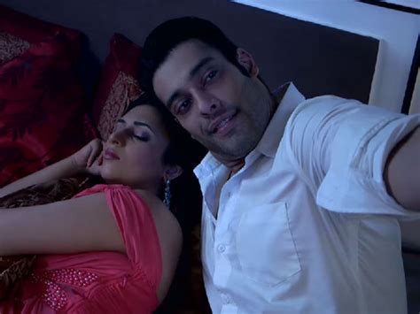 Yeh Hai Mohabbatein Shagun Slap Ashok 9 Times Shagun Slaps Ashok In