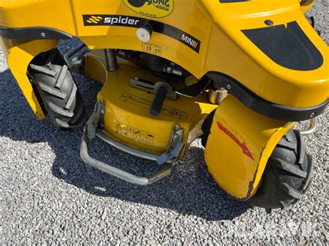 Radiostyrd Släntklippare Spider Mini 2 Gotland Klaravik Au