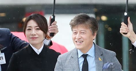 권해효 조윤희 빗 속의 낭만 부부