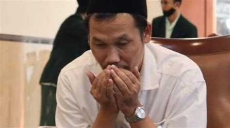 Selisih Rp220 Juta Beda Harga Jam Tangan Gus Miftah Dengan Gus Baha