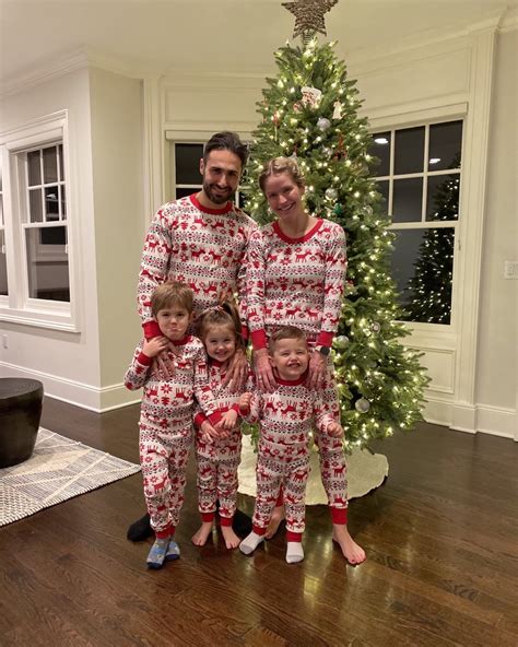 The View Fans Fear Sara Haines And Husband Max Have Split After Tv Star