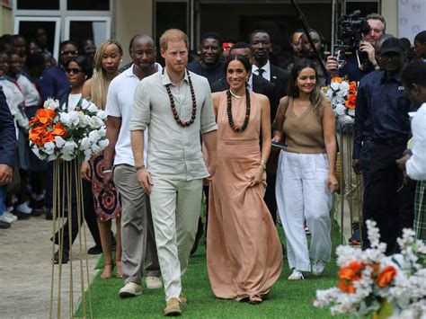 Los príncipes Harry y Meghan inician un inédito viaje a Colombia que