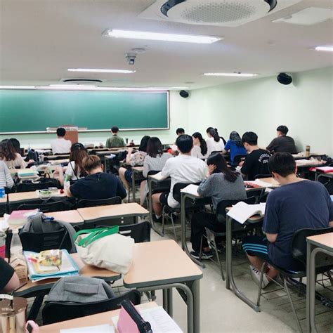 덥고 습하고 불쾌지수 엄청 높아지는 요즘 최고의 피서지는 Kg에듀원 교원임용 희소쌤플러스