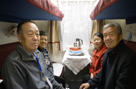 环西部火车游｜首趟粤港澳旅游专列开出澎湃号·政务澎湃新闻 The Paper