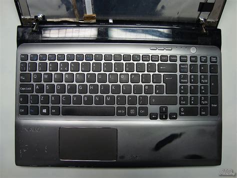 Sony SVE151J13M лаптоп на части Sony SVE151J13M 15 6 инча Intel Core i3