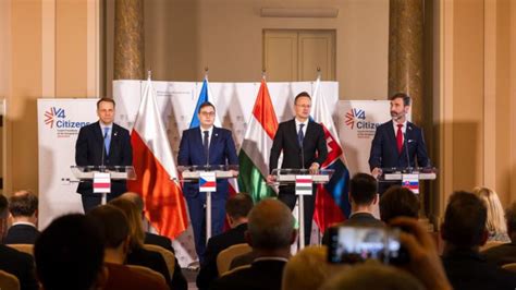 Macaristan Dışişleri Bakanı Szijjarto Ukrayna ya NATO askeri