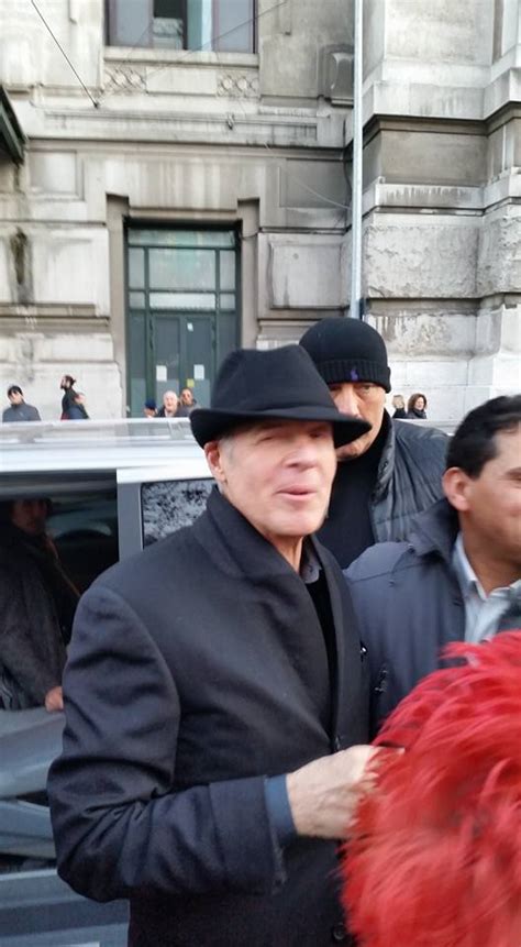 Claudio Baglioni Foto Con I Fans A Milano Doremifasol Org