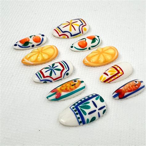 Jylene On Instagram Holding Onto The Very Last Bit Of Summer 🍋🐠 Pressonnails Nailart