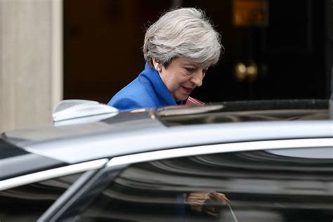 メイ英首相が来日、首脳会談で貿易交渉に意欲か－産業界幹部らも同行 Bloomberg