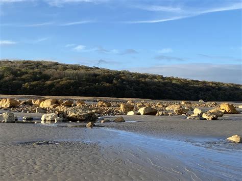 Help A Small Boulder Field Has Spontaneously Appeared At My Local Beach R Geology