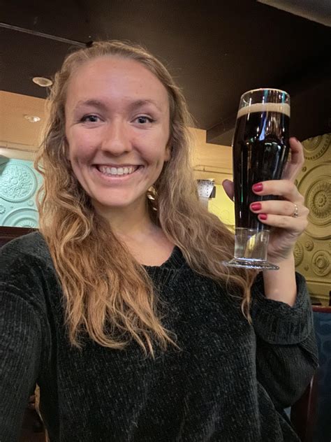 Gingerbread Beer 🍺 R Selfie