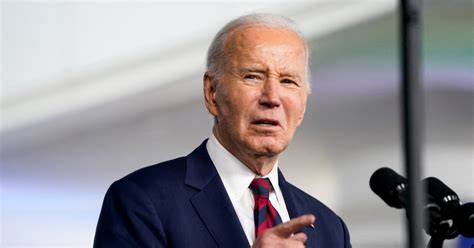 Бајден превентивно помилува членови на семејството за Трамп потегот е „срамен“