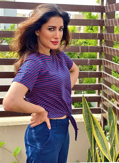 Pictures Of Pakistani Actress Mehwish Hayat Go Viral After She Got