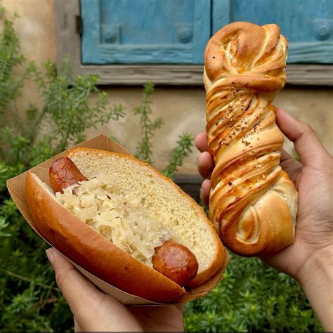 Dont Miss These Eats And Treats At Disneyland This Summer