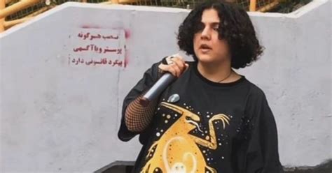 حساب اینستاگرام زارا اسماعیلی، خواننده، در پی بازداشت او مسدود شد