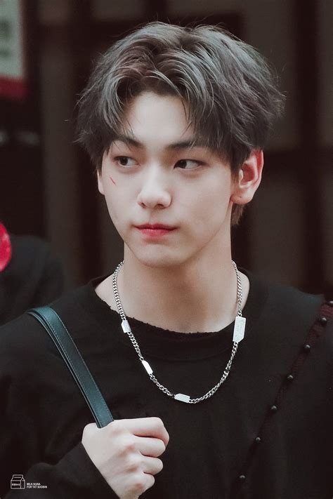 soobin pics 𖧵 on Twitter Txt The dream chapter star Mafia