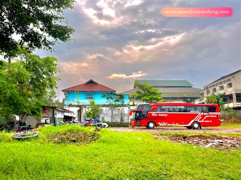 Sewa Bus Pariwisata Jakarta