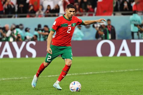 أشرف حكيمي ناقش المباراة بذكاء 2022 12 11 أخر الأخبار الرياضية