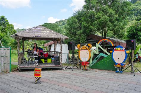 【嘉義景點】逐鹿傳說梅花鹿園 園區內有可愛梅花鹿可以餵食 還有射箭體驗和好吃的烤肉 特產品可以逛逛 跟著阿瑋去旅行